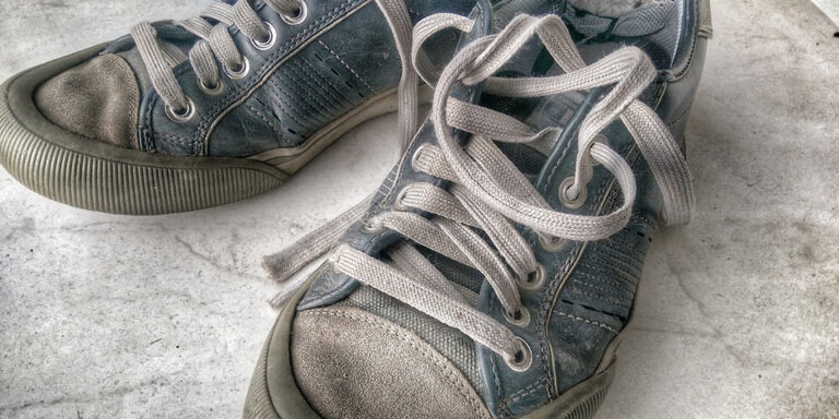 Frayed laces, how to solve the problem - ShoeLaces